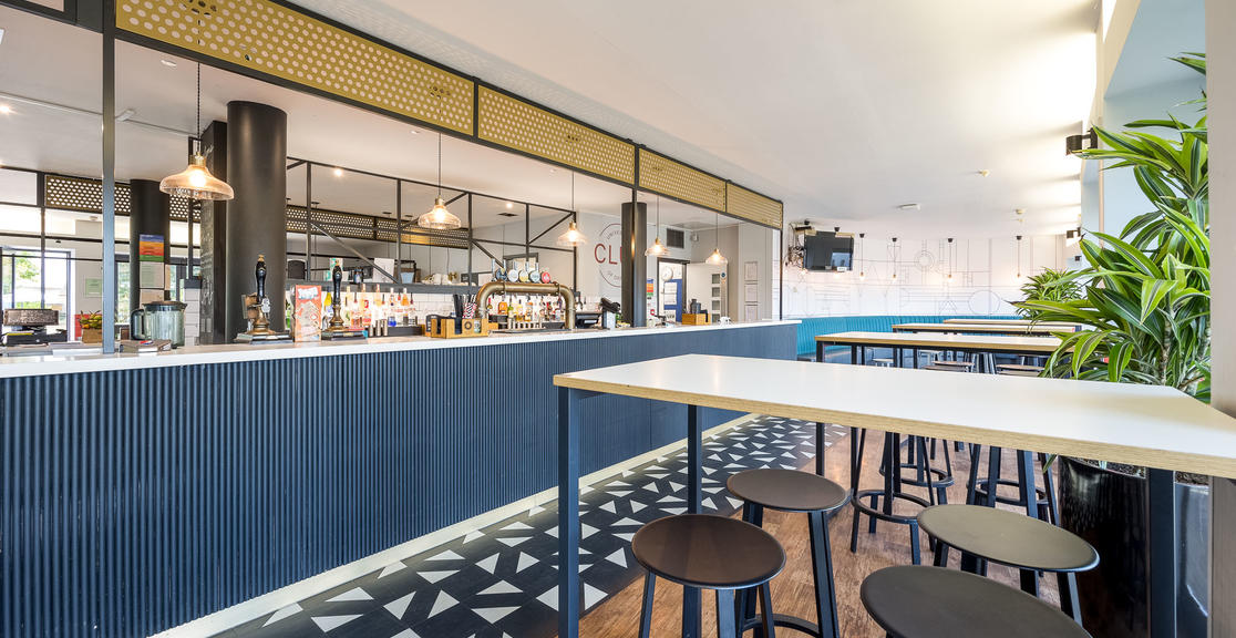 Cafe and Bar | The University Club