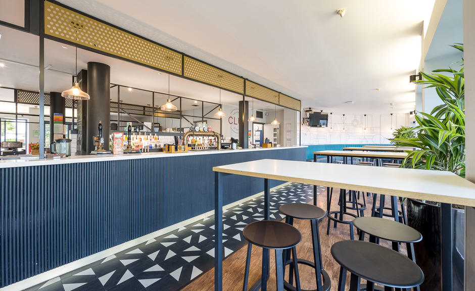 Cafe and Bar | The University Club